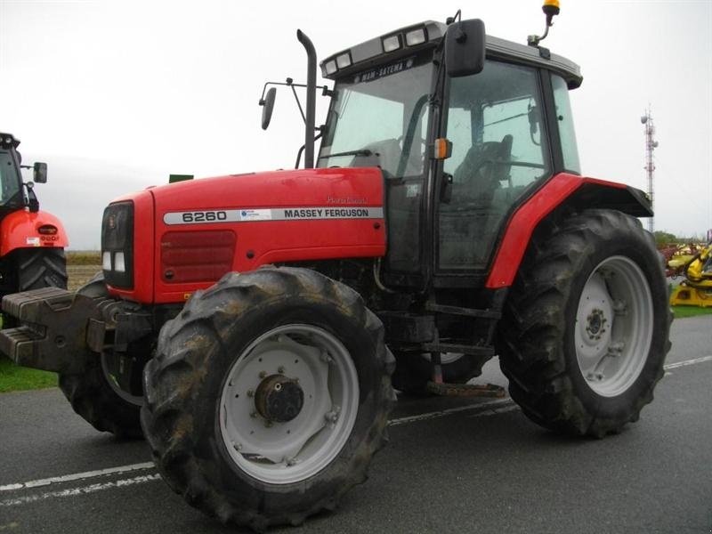 Massey Ferguson MF 6260 Traktor - technikboerse.com