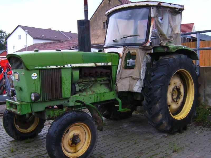 John Deere 3120 Traktor - technikboerse.com