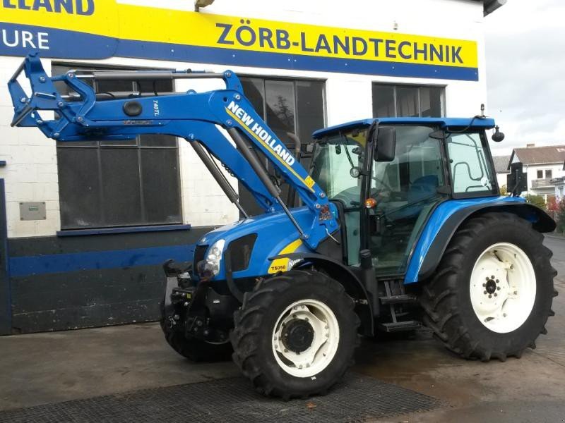 New Holland T5050 Tracteur - technikboerse.com