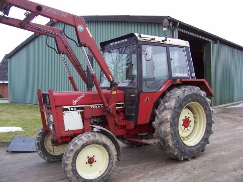 Case IH IHC 744 Traktor - technikboerse.com