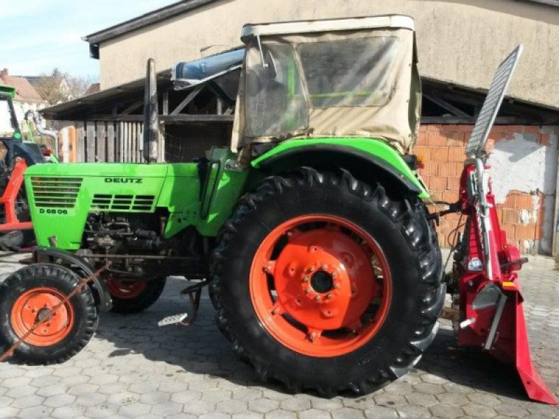 Deutz-Fahr D 6806 Traktor - technikboerse.com