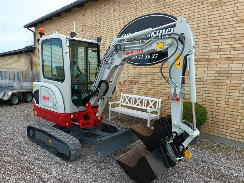 Takeuchi TB 225 gebraucht & neu kaufen - technikboerse.com