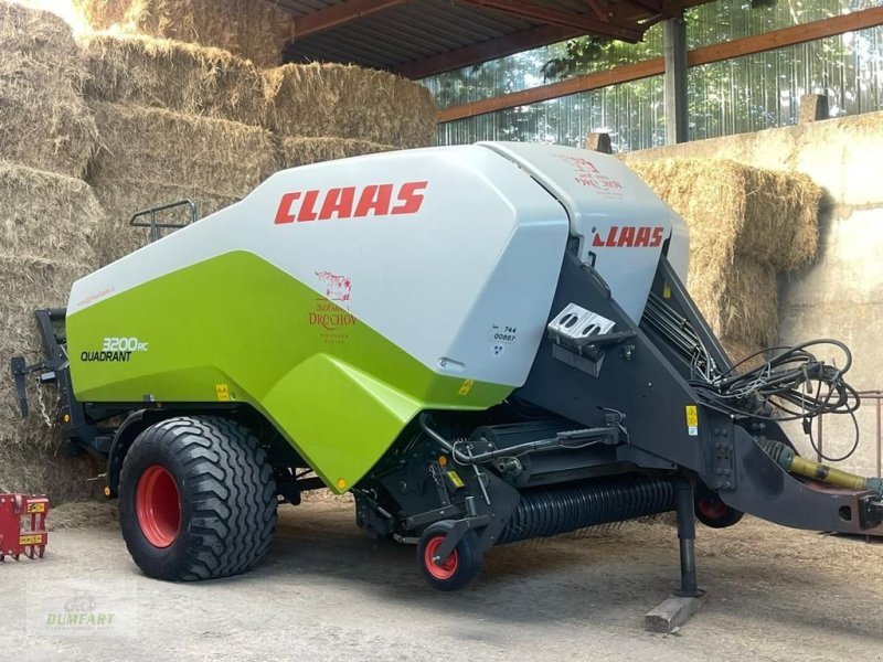 Buy CLAAS Quadrant 3200 RC Tandem second-hand and new - technikboerse.com
