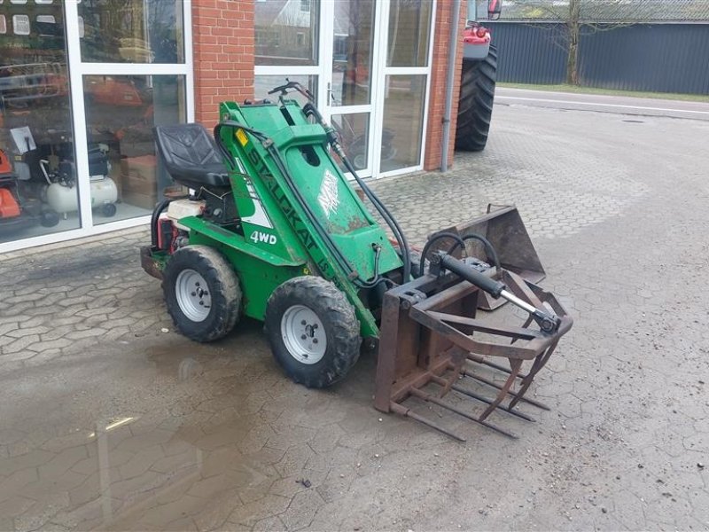 Avant Kompaktní nakladač zakoupit použité & nové - technikboerse.com