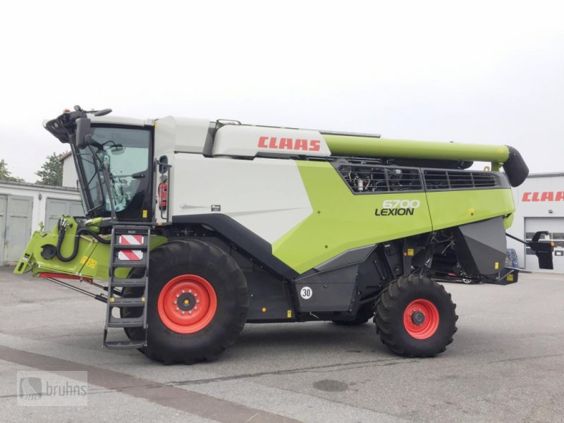 Buy CLAAS Lexion 6700 second-hand and new - technikboerse.com