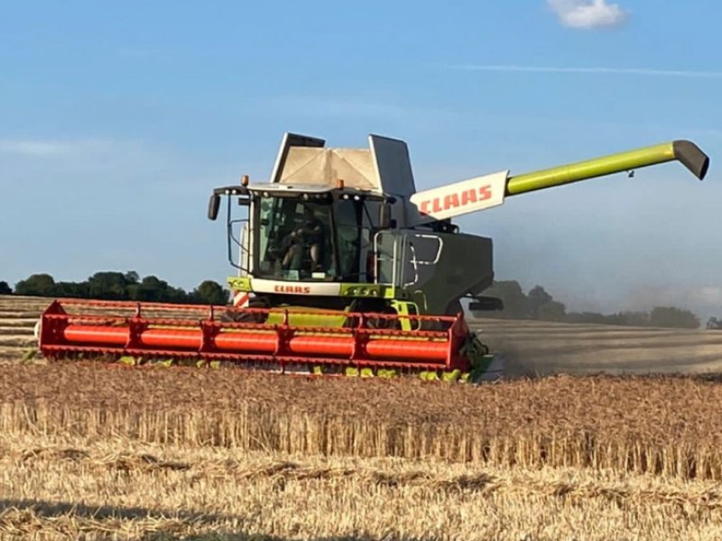 CLAAS Lexion 740 zakoupit použité & nové - technikboerse.com