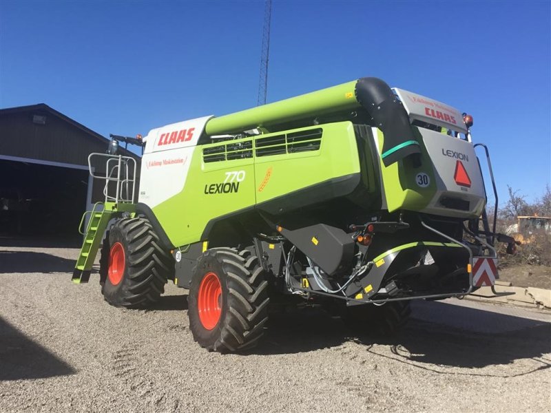 Buy CLAAS Lexion 770 second-hand and new - technikboerse.com