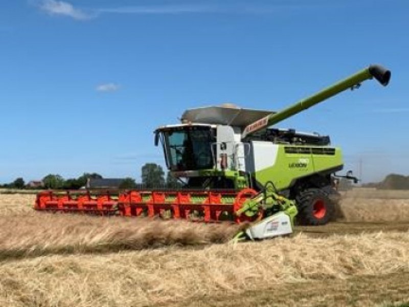Buy CLAAS Lexion 780 TT second-hand and new - technikboerse.com