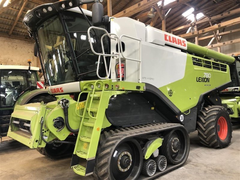 Buy CLAAS Lexion 780 TT second-hand and new - technikboerse.com