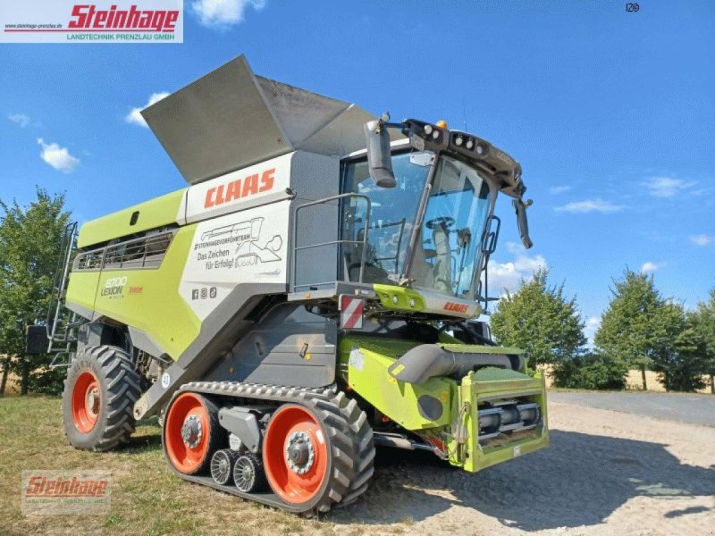 Buy CLAAS Lexion 8700 Terra Trac second-hand and new - technikboerse.com