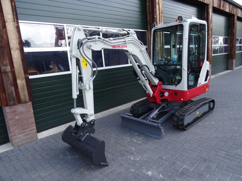Takeuchi TB 225 gebraucht & neu kaufen - technikboerse.com