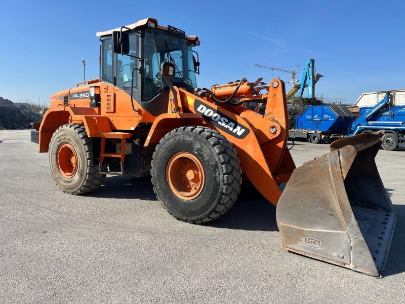 Doosan DL 250 gebraucht & neu kaufen - technikboerse.at