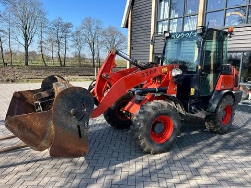 Kubota Radlader gebraucht & neu kaufen - technikboerse.com