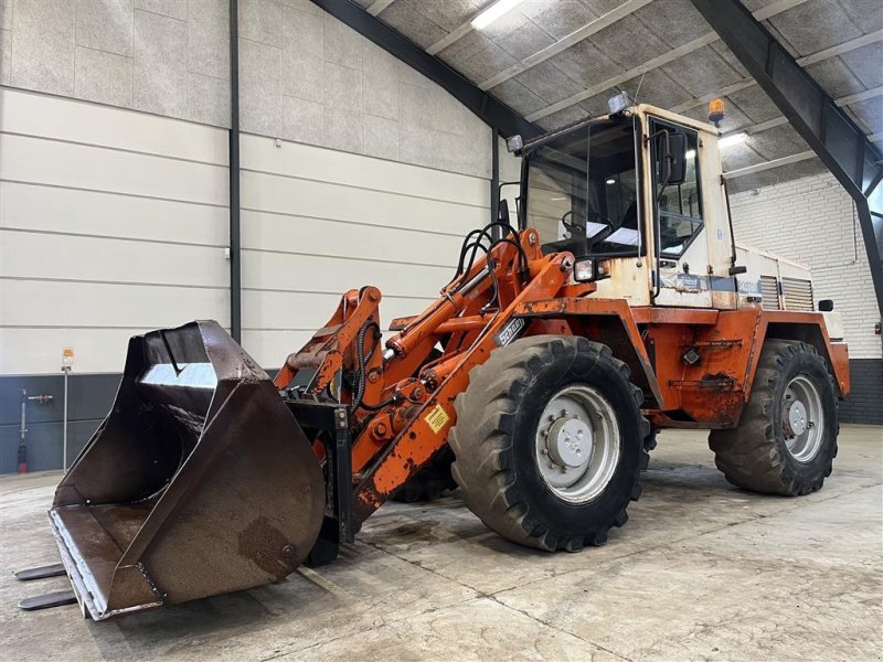 Buy Schaeff Wheel loader second-hand and new - technikboerse.com