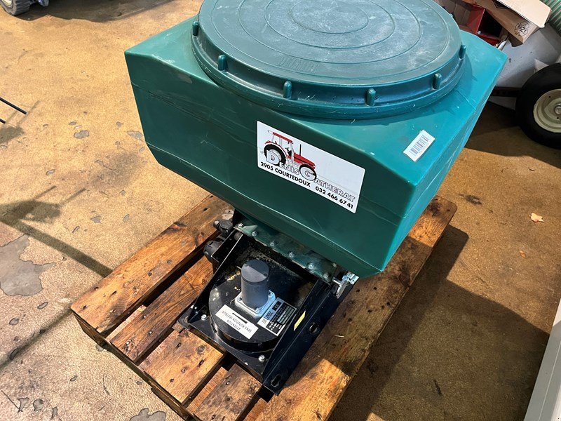 Buy Delimbe Seed drilling machine second-hand and new - technikboerse.com