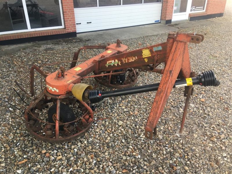 Buy Fransgard Hay rake second-hand and new - technikboerse.com