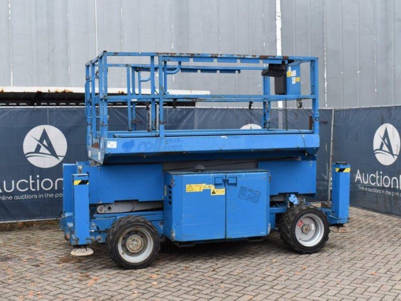 Подержанный Рабочая платформа с телескопической стрелой и подержанные ...