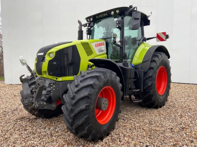 Buy CLAAS Axion 870 C-MATIC second-hand and new - technikboerse.com
