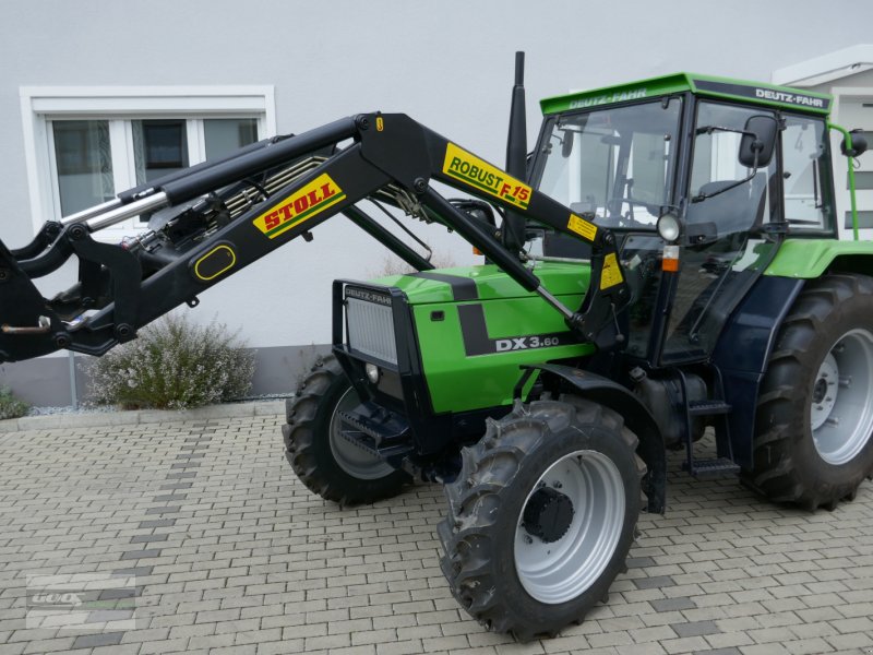 Traktor mit Frontlader - technikboerse.com