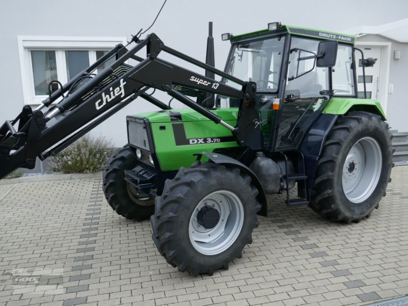 Traktor mit Frontlader - technikboerse.at