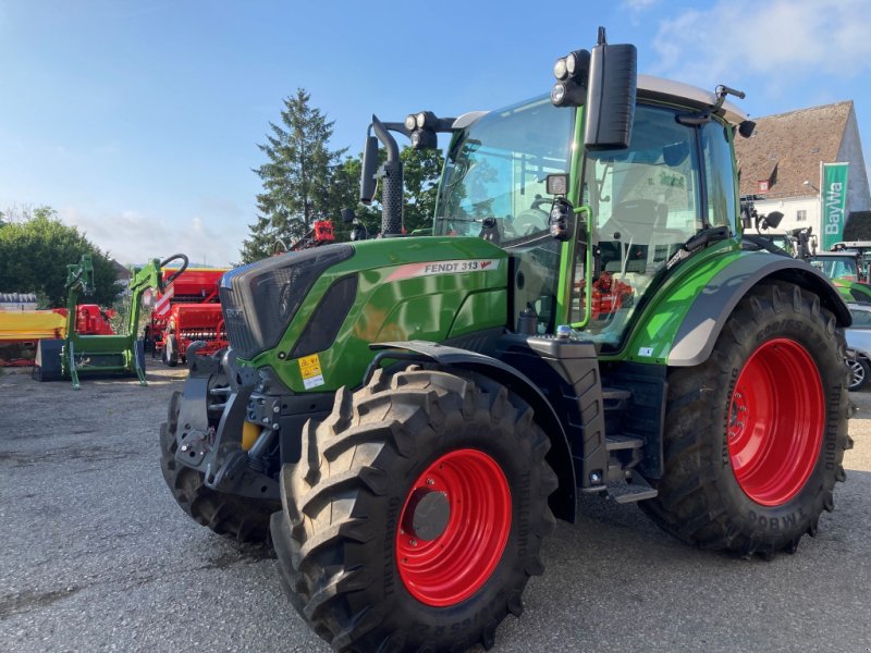 Buy Fendt 313 Vario second-hand and new - technikboerse.com