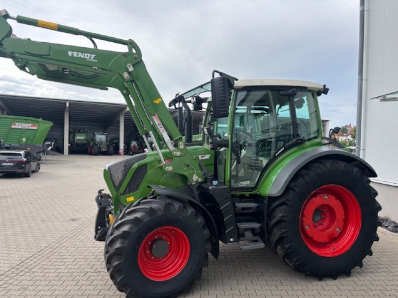 Traktor mit Frontlader - technikboerse.com