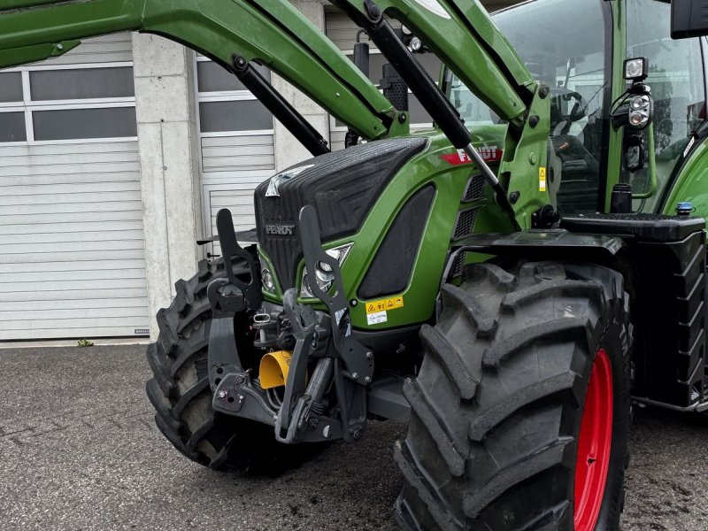 Traktor mit Frontlader - technikboerse.at