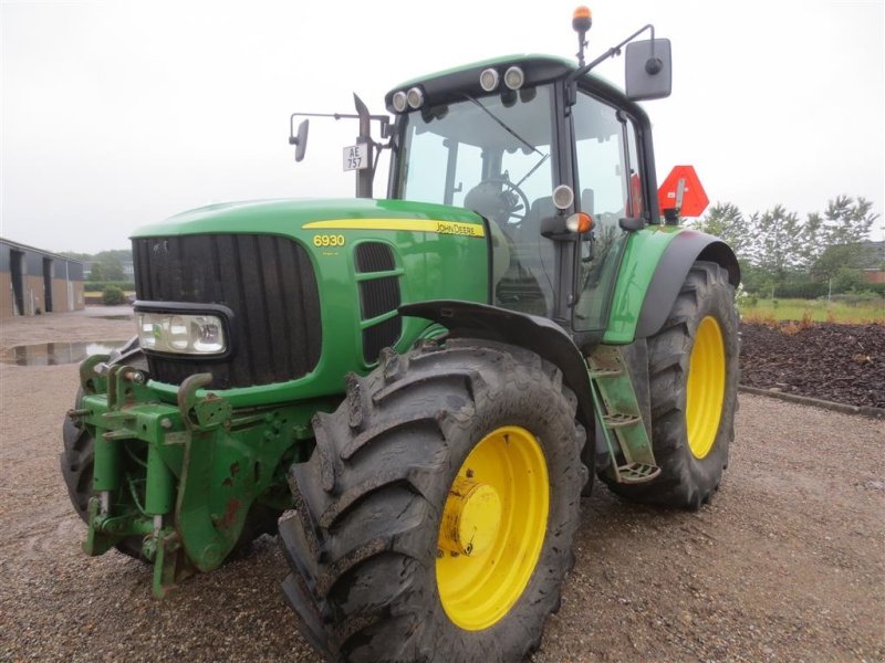 Buy John Deere 6930 Premium second-hand and new - technikboerse.com