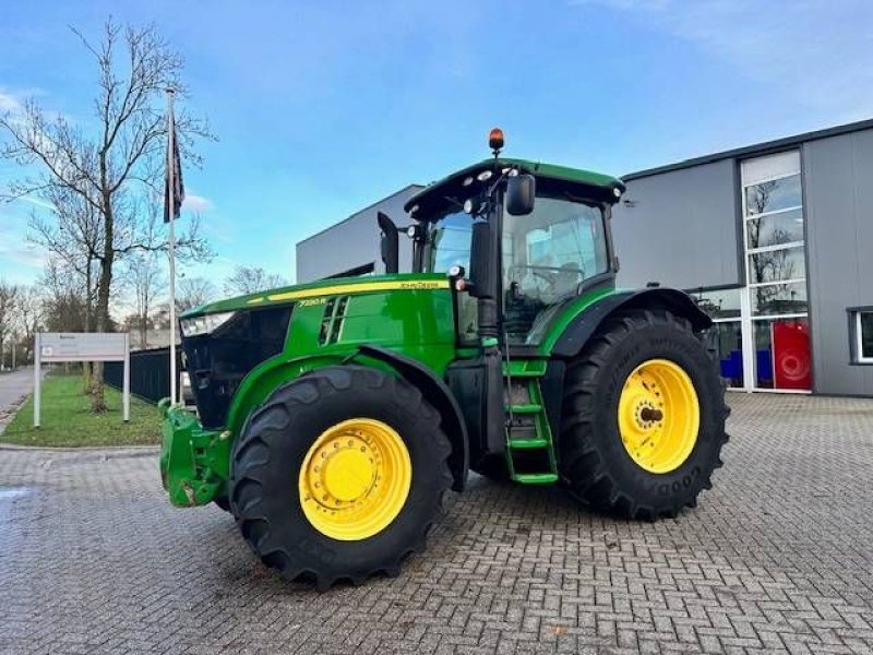 Buy John Deere 7230R second-hand and new - technikboerse.com