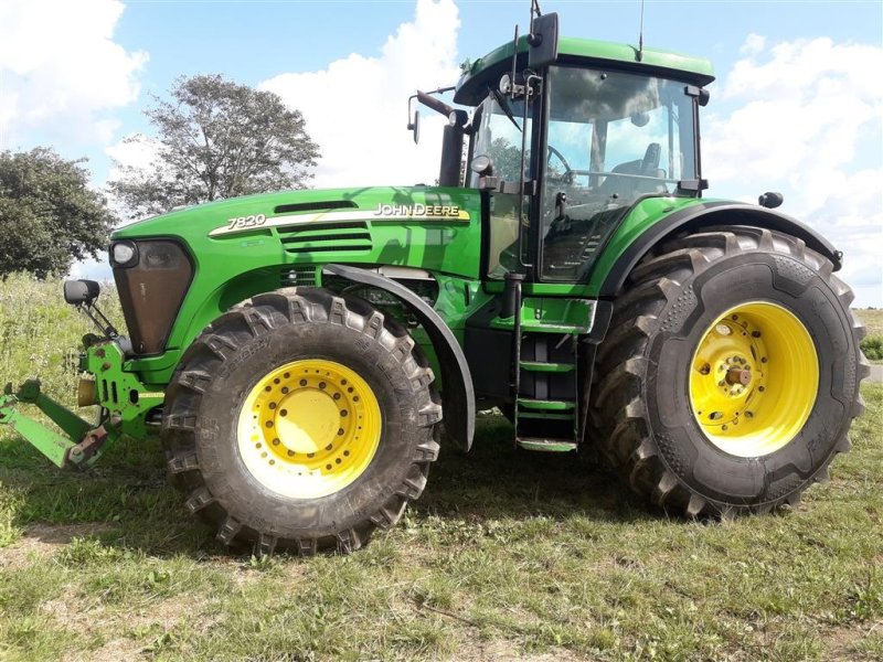 Buy John Deere 7820 second-hand and new - technikboerse.com