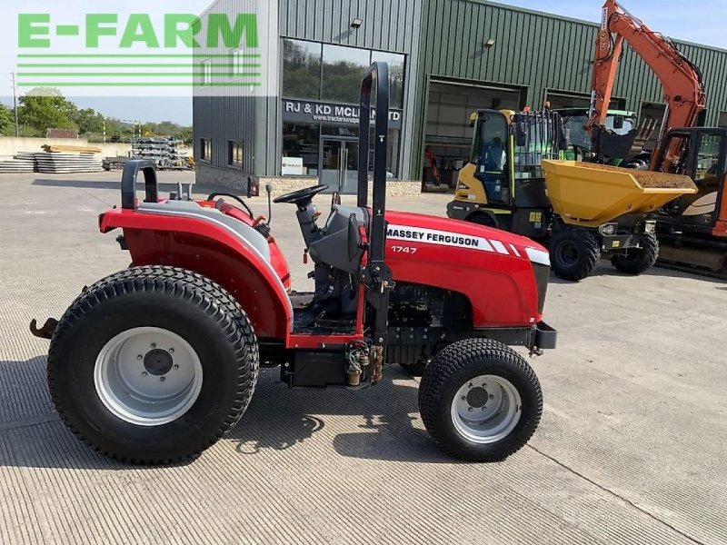 Buy Tractor second-hand and new - technikboerse.com