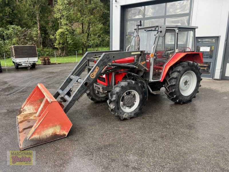 Traktor mit Frontlader - technikboerse.at