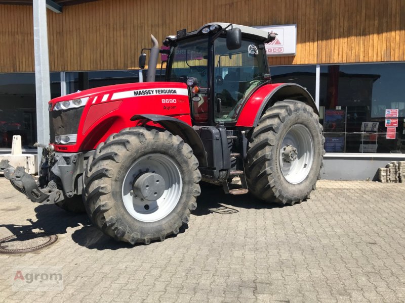 Buy Massey Ferguson 8690 second-hand and new - technikboerse.com