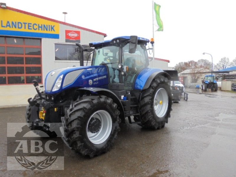Buy New Holland T 7.270 AC second-hand and new - technikboerse.com