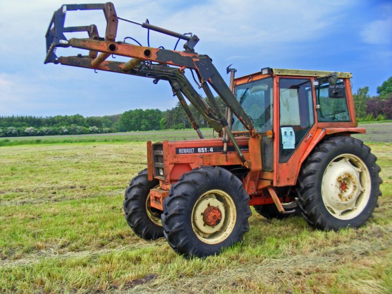 Renault Tractor gebruikt & nieuw kopen - technikboerse.com