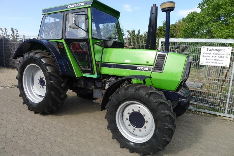 Traktor Deutz-Fahr DX 90 Allrad - technikboerse.com