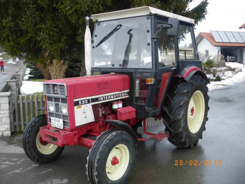 Tracteur Case IH 533 - technikboerse.com
