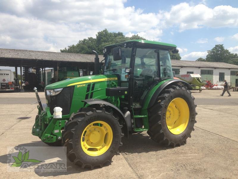 John Deere 5100M Traktor - technikboerse.com