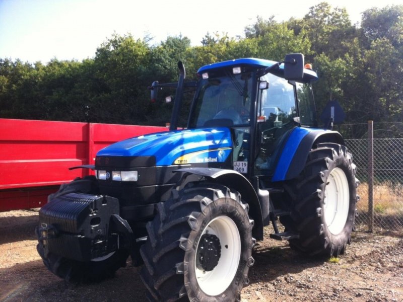 New Holland TM155 SUPER STEER Tractor - technikboerse.com