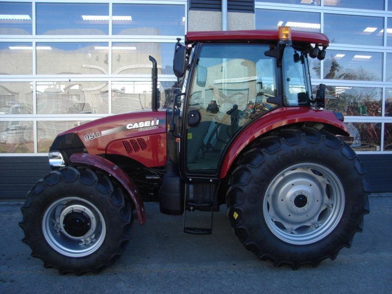 Case IH FARMALL 95A Tractor - technikboerse.com