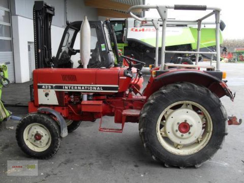 Case IH 433 Tractor - technikboerse.com