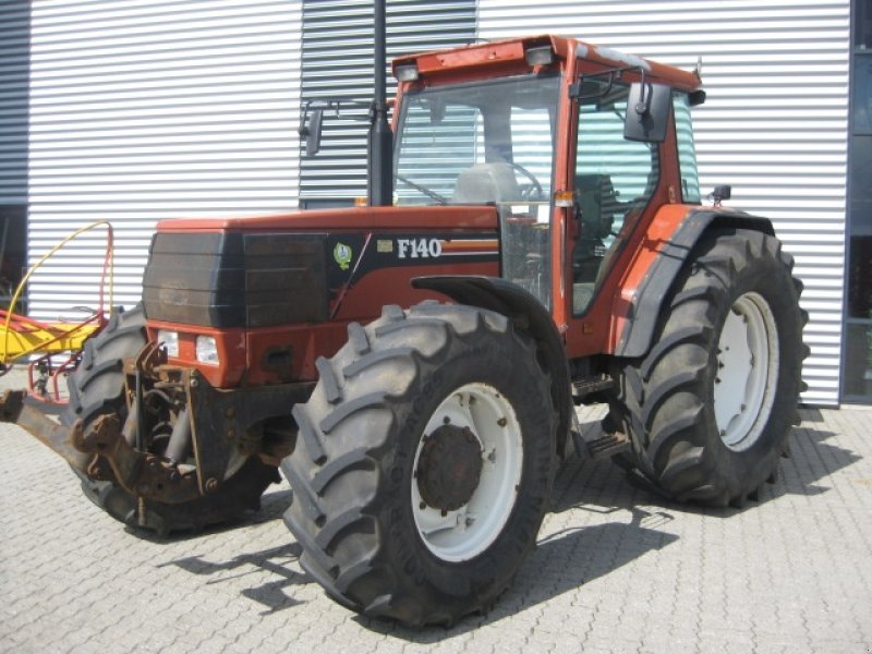 Fiat F140 Tractor - technikboerse.com