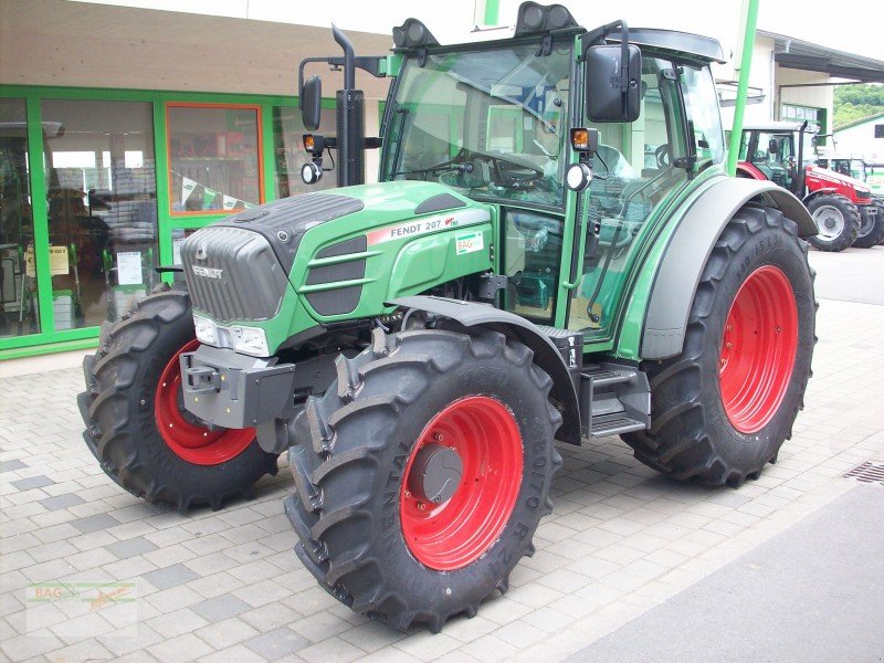 Traktor Fendt 207 - technikboerse.com