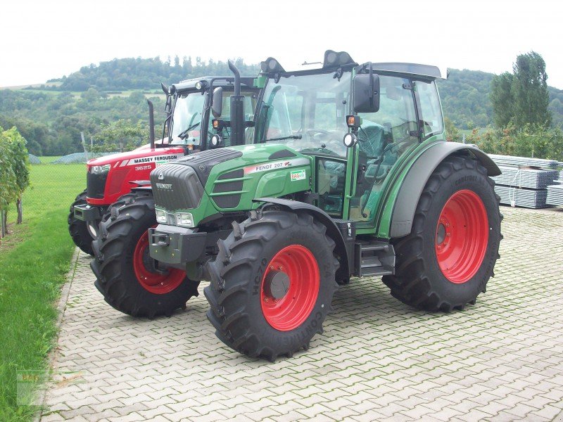 Fendt 207 Traktor - technikboerse.com