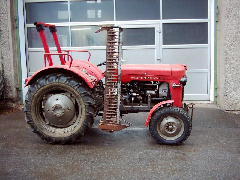 Massey Ferguson MF 25 Tractor - technikboerse.com