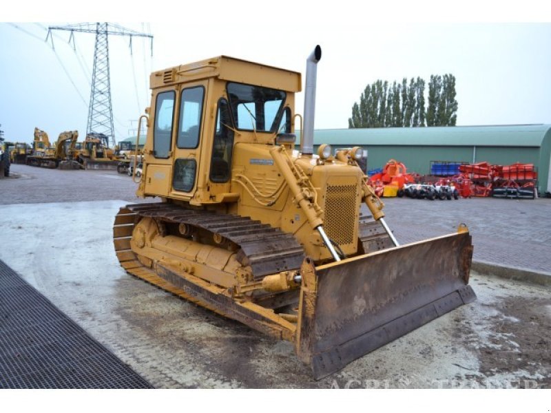 Caterpillar D4E Bulldozer - technikboerse.com