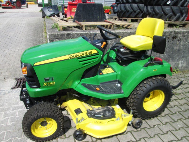 John Deere X748 Kommunaltraktor - technikboerse.com