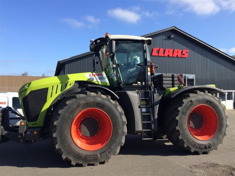 Claas XERION 5000 Traktor - technikboerse.com