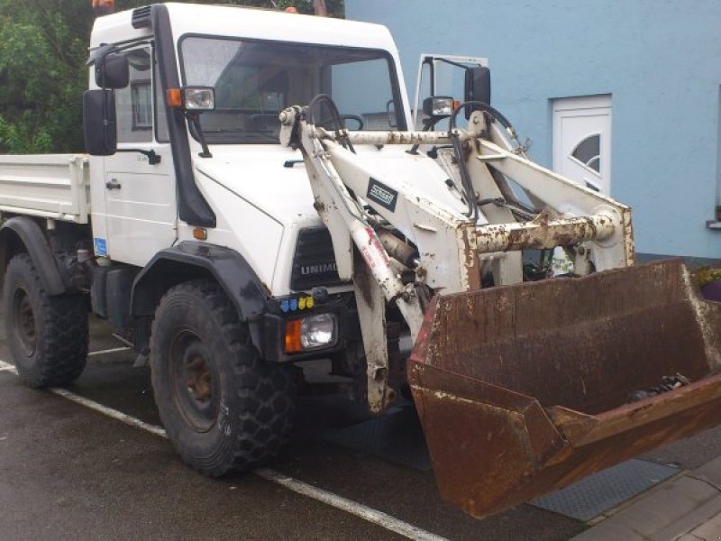 Mercedes-Benz Unimog U 140 mit Frontlader Kommunalfahrzeug ...