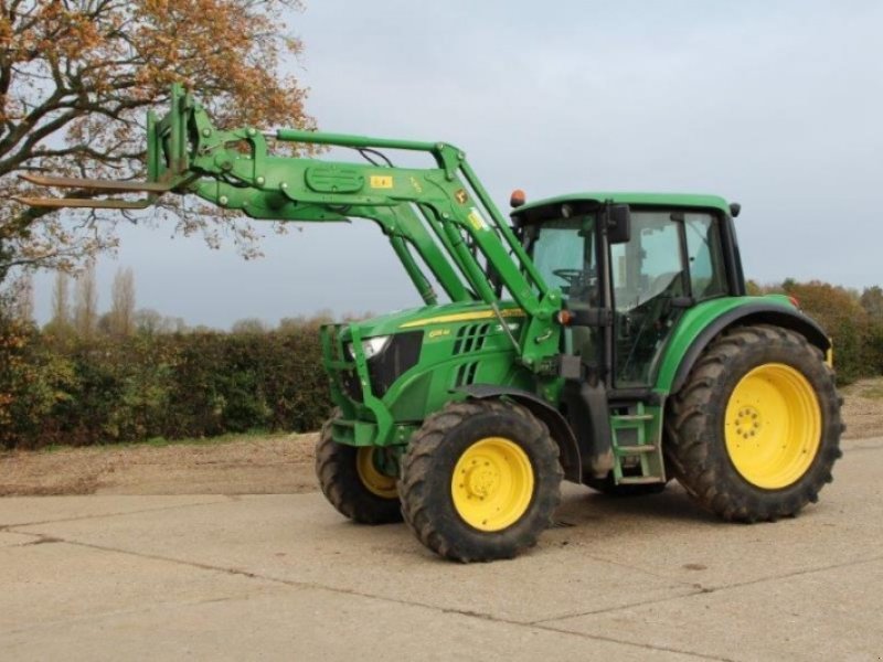 John Deere 6115M Tractor - technikboerse.com